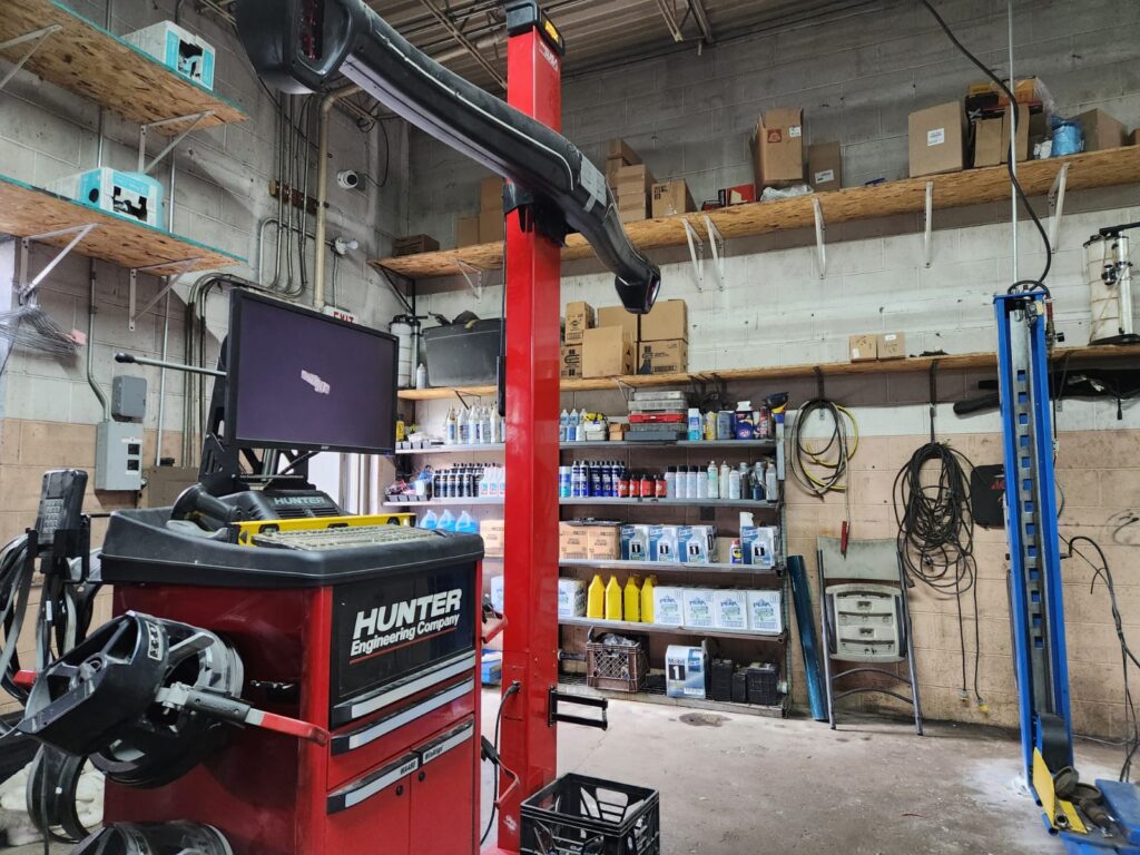 Wheel Alignment shop In Chicago - Adams AutoMart Service